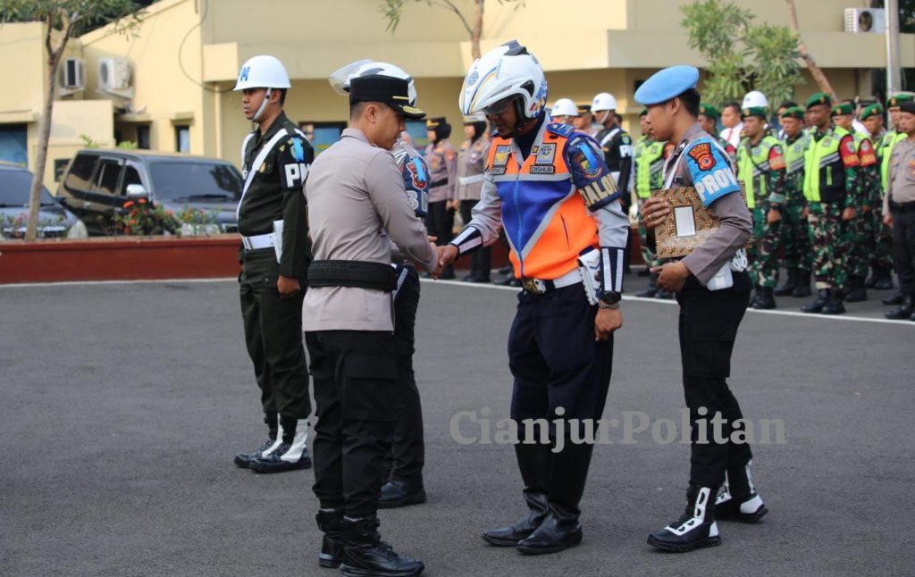 TINGGALKAN KOMENTAR Batal membalas